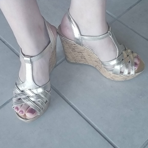 Brash | Shoes | Metallic Gold Platform Wedge Sandals Nwob | Poshmark